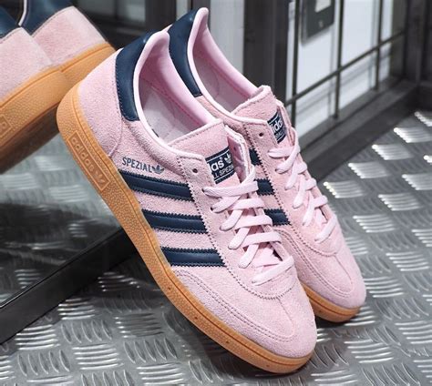 Adidas Gazelle Vs Spezial Le Duel Entre Deux IcÔnes Urbaines