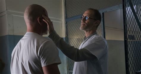 Who Is Aaron Helzinger On Gotham The Villain Returns For Season 2