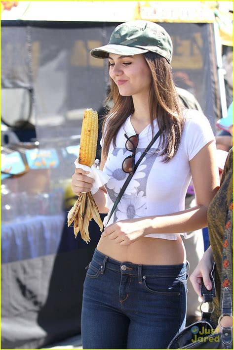 Victoria Justice Farmers Market Stop Photo 600517 Photo Gallery