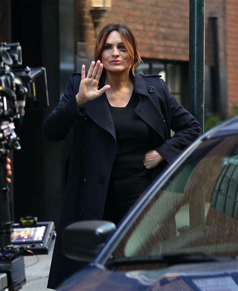 Mariska Hargitay On The Set Of Law And Order Svu In New York 1112