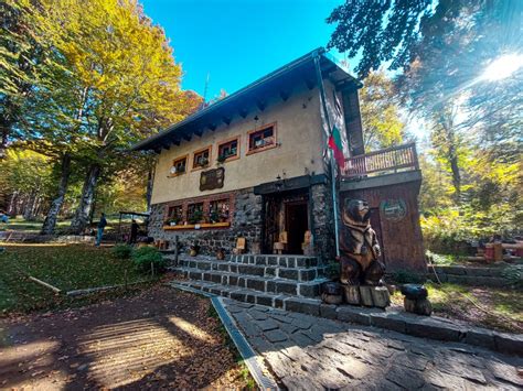 Разходка от хижа Момина скала до хижа Камен дел Bulgarian On The Road