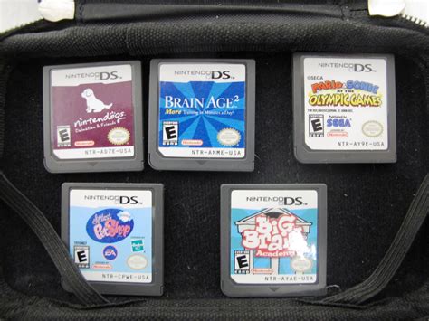 Nintendo Ds Lite Entertainment System With 5 Games Property Room