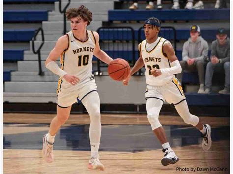Saline Pulls Away From Dexter In Sec Red Battle The Sun Times News