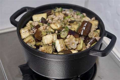 든든한 한끼식사 돼지고기 가지솥밥 만들기