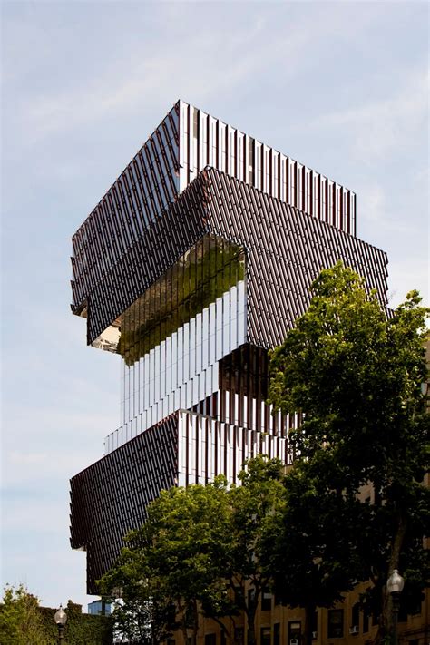 The Future Of Neuromorphic Computing In Ai Mimicking Human Cognitive Processes The Swiss