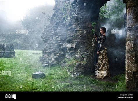 Laura Haddock Da Vincis Demons Banque De Photographies Et Dimages
