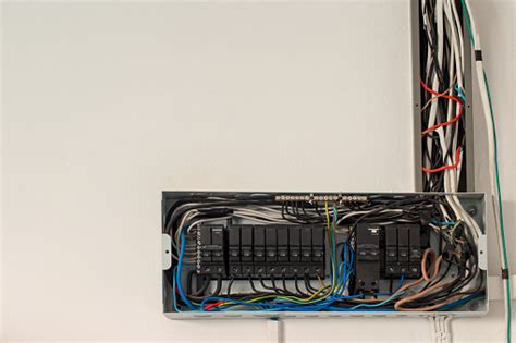 전기 안전 회로 차단 상자를 전환 합니다 오래 된 차단기 제어 상자에서 회로 차단기 보드 메인 스위치입니다 고객에 대한 스톡