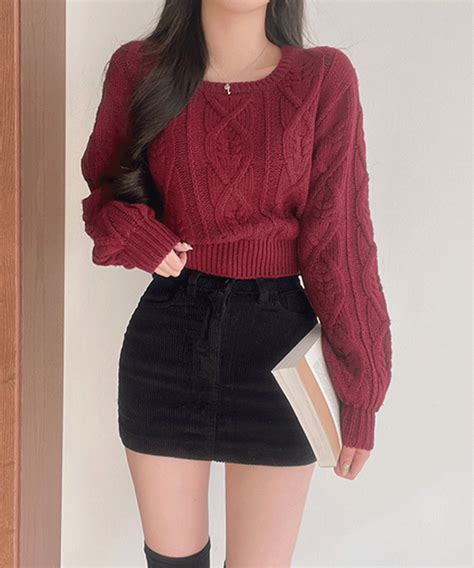 Wool 30 글루민 꽈배기 스퀘어넥 크롭 니트 에이블리