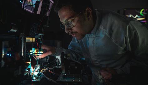 Ia Un Iranien Invente Une Puce Qui Brise Les Barrières De Vitesse Et Dénergie Irna Français