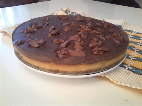 Rosy White Kitchen Daim Cake