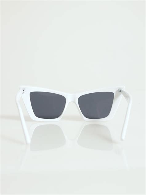 Sharp Cat Eye Sunglasses Legit