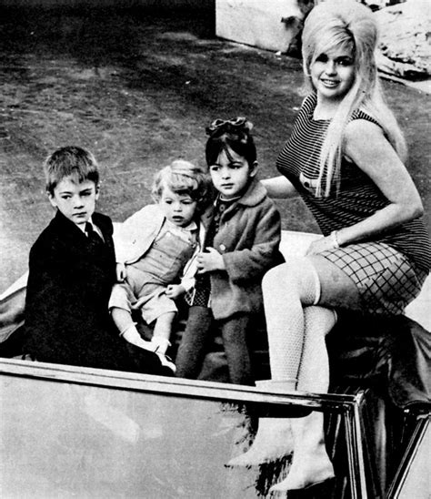 Rarely Seen Photos Of Jayne Mansfield In The Netherlands In October