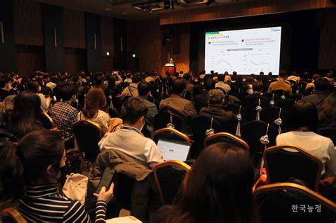 [농업전망 2023 과일·과채] 수입 증가 여파 과일 재배면적 하락세