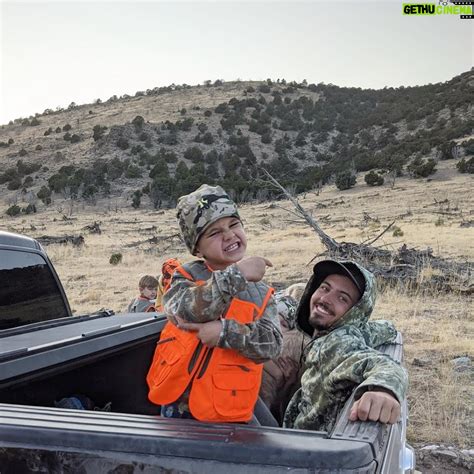 Kyson Facer Wiki Biography Age Gallery Spouse And More