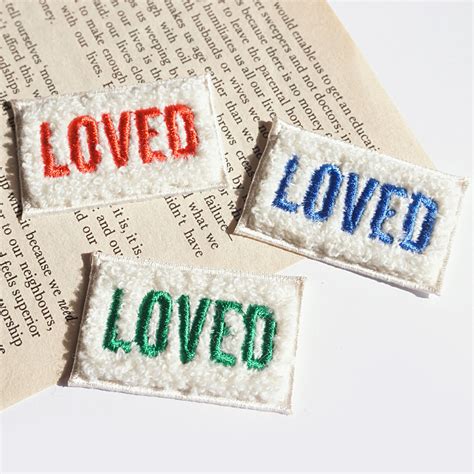 소소미 뽀글이 사각 레터링 자수 와펜 패치 옷 가방 꾸미기 리폼 뱃지 브로치 위시버킷