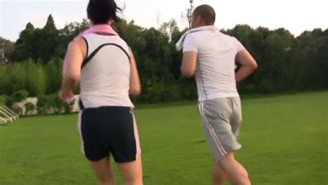 ジョギングしている奥様は欲求不満でございます。 アダルト動画 ソクミル