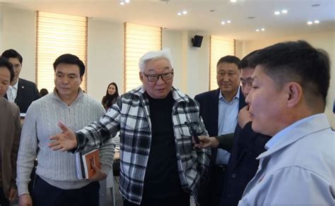 “Х Нямбаатар Улаанбаатарыг минь Хятадын үл хөдлөх хөрөнгийн зах зээл болгох гэж байгаа нь ямар