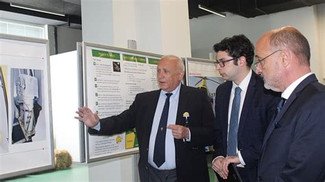 Първите 50 медици завършиха курса за оказване на спешна помощ по въздуха СНИМКИ