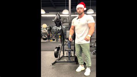 Who Is Joey Swoll Fitness Influencer And Bodybuilder CFS News