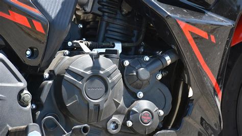 بررسی موتورسیکلت مگلی 200r Se Bamair