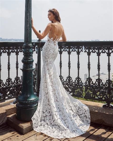 Find Your Sexy Wedding Dress Calla Blanche