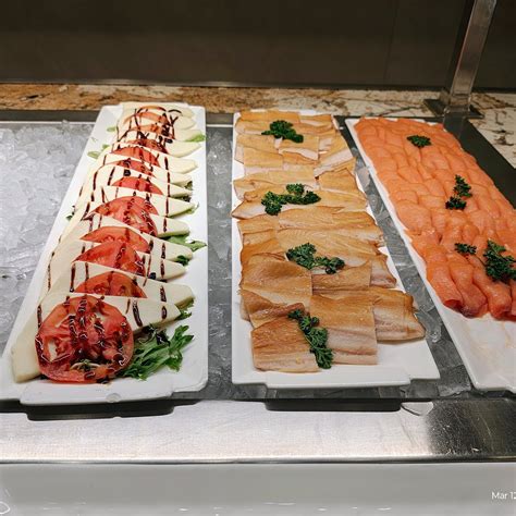 Toucan Charlies Buffet And Grille Reno Menu Prices And Restaurant