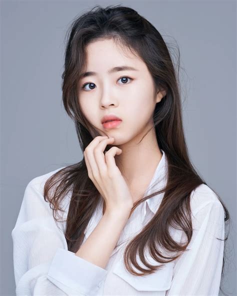 Young Euns Instagram Twitter And Facebook On Idcrawl