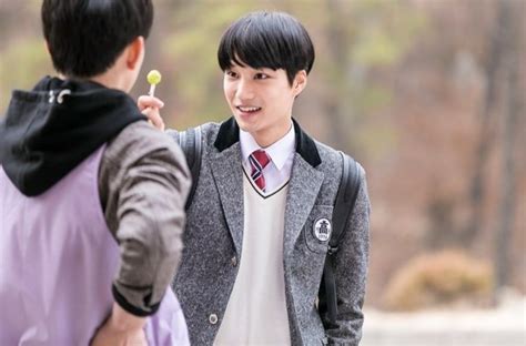 11 Potret Hot Kai EXO Yang Bikin Kaum Hawa Susah Napas