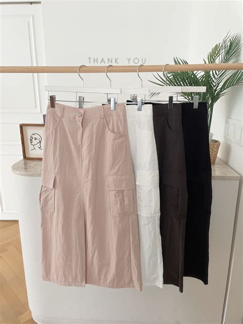 땡큐 땡큐 블랜드 바스락 포켓 앞트임 뒷밴딩 나일론 롱 스커트4colorj 235