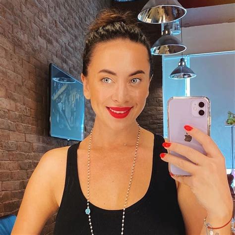 «День релакса Наталья Фриске показала как проводит время на отдыхе с