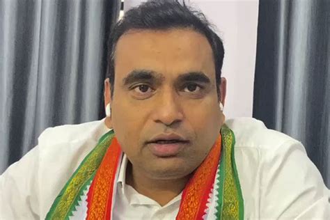 Chamala Kiran Kumar Reddy బీజేపీ బీఆర్ఎస్ ఎంఐఎం మధ్య ట్రయాంగిల్ లవ్ స్టోరీ నడుస్తోంది