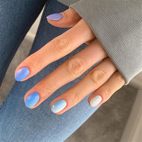 15 Summer Ombre Nails To Show Off This Season The Everygirl