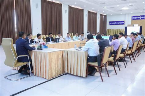 មន្ត្រីជំនាញ កំពុងរៀបចំបោះបង្គោលព្រំដី ចំនួន ២៤០បង្គោល តាមបណ្តោយព្រែកជីកហ្វូណនតេជោ