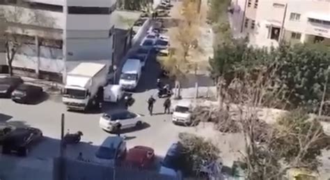 15 ΚΙΛΑ ΑΛΒΑΝΙΚΟ ΧΑΣΙΣ ΕΜΒΟΛΙΖΕΙ ΤΗ ΔΙΑΣ ΔΕΝ ΣΤΑΜΑΤΑ ΟΙ ΑΣΤΥΝΟΜΙΚΟΙ