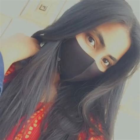 Riya Thakur Riyathakur07 • Threads Say More