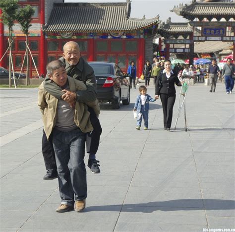身边的感动图册360百科