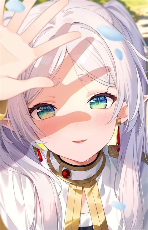 Милая аниме девушка со светлыми волосами и голубыми глазами Скачать фото на аву аниме Фрирен