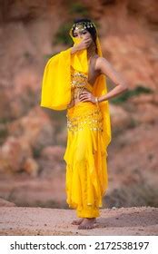 1 058 Princess Hijab Images Stock Photos Vectors Shutterstock