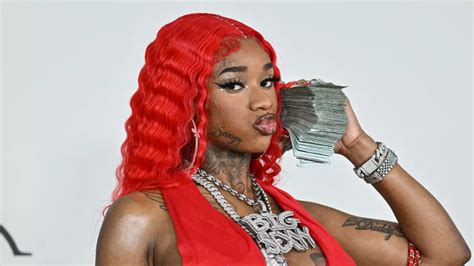 Sexyy Red Joins Drakes Its All A Blur Tour As Opener