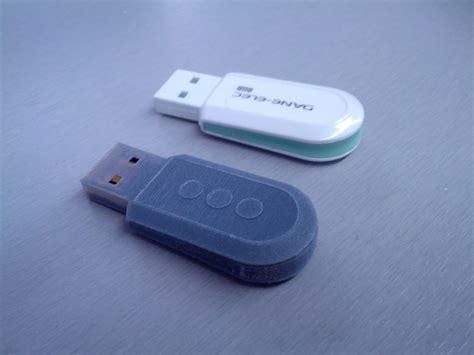 Rapid Prototyping A USB Key In Reverse DPhacktory