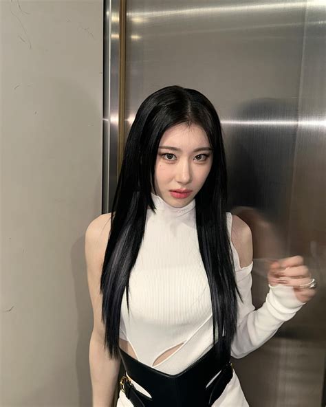 Itzy Chaeryeong R Kpopfap