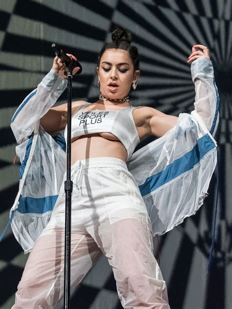 Charli Xcx Performs At A Concert In Orlando 10 21 2017 Hawtcelebs