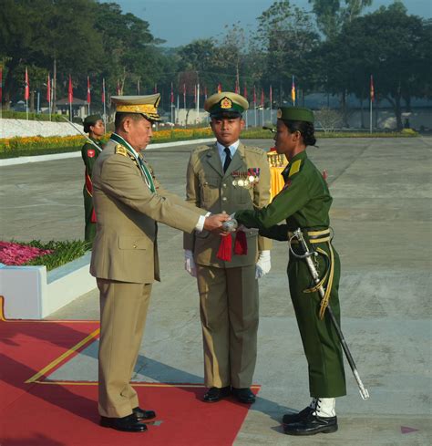 ဆေးဘက်ပညာသိပ္ပံဘွဲ့သင်တန်း အမှတ်စဉ် ၂၀ နှင့် အမျိုးသမီး သူနာပြုနှင့် ဆေးဘက်ပညာသိပ္ပံဘွဲ့သင်တန်း