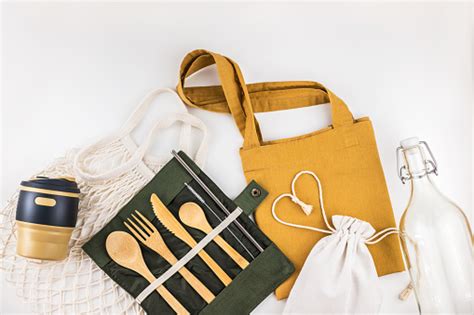 대나무 칼 재사용 가능한 커피 머그잔 및 물병이있는 에코 백 0명에 대한 스톡 사진 및 기타 이미지 0명 가방 가정 생활