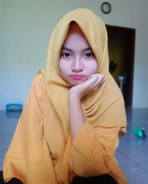 Anisa Putri Official