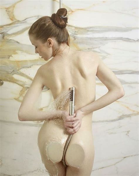 Foto De Emily In Hegre Art Set Marble Madonna