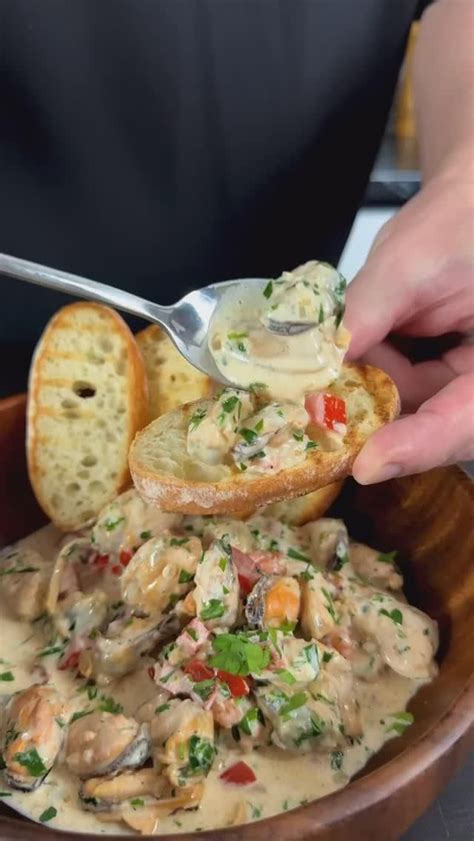 Мидии в сливочном соусе Сохраняй рецепт и удачи в приготовлении🤗 📝Ингредиенты 🔪Мидии