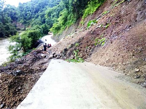 ในประเทศ ฝนถล่มแม่ฮ่องสอน น้ำท่วม ดินสไลด์ปิดทับเส้นทาง ถนนถูกตัดขาด