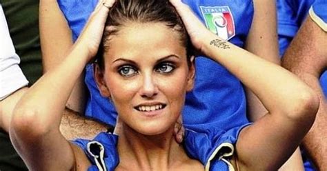 King Gembel Pretty Girls Sports Fans Pictures