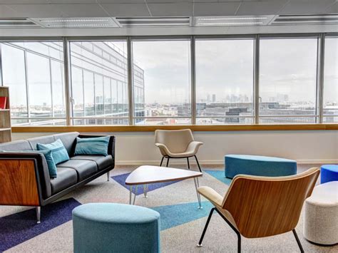 Sự Khác Biệt Giữa Serviced Office Co Working Space